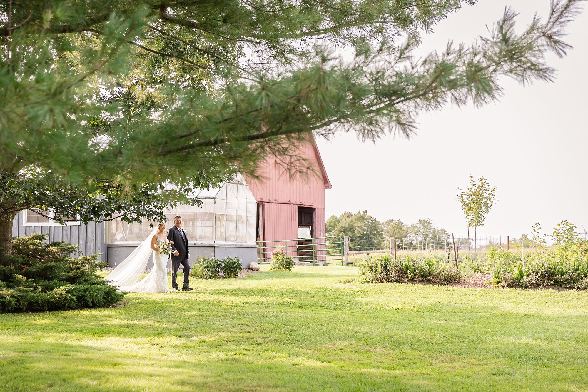 A Romantic Farm Wedding in Winchester, ON | Samantha and Josh